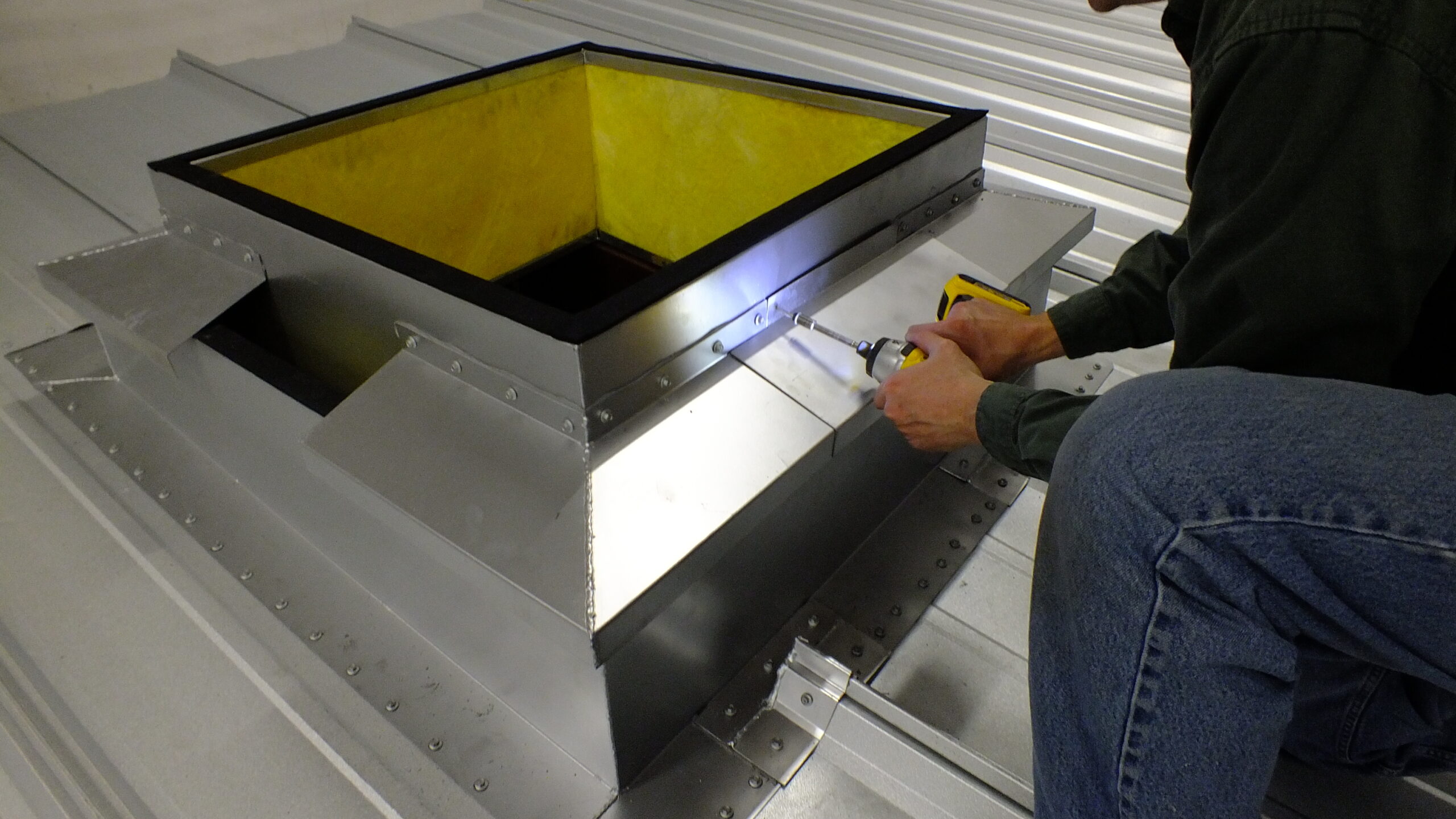 Metal Roof Curb Flashing TPO Details:D3.7.6 4 Curbs & Sleepers